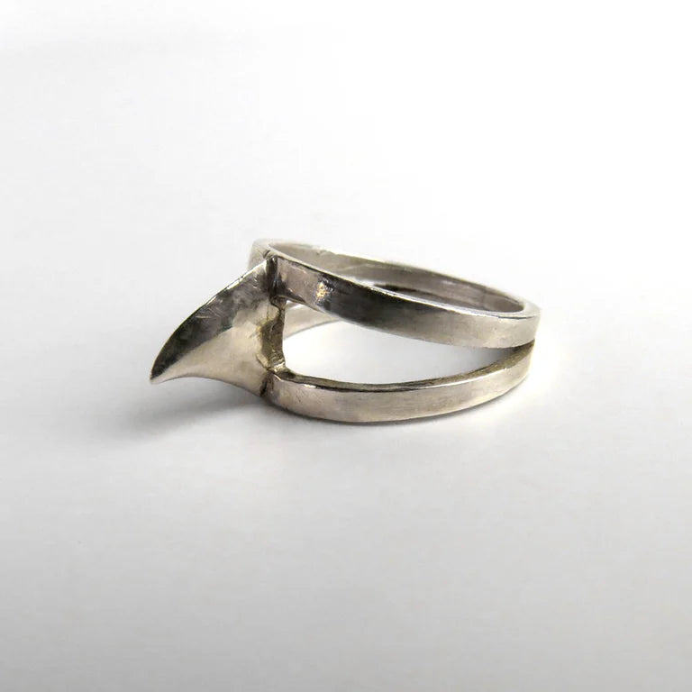 Mini Thorn Ring – Bird Ov Prey